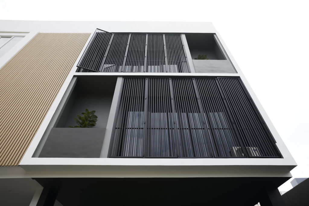 PARTITION DOOR Archives - TOSTEM Thailand