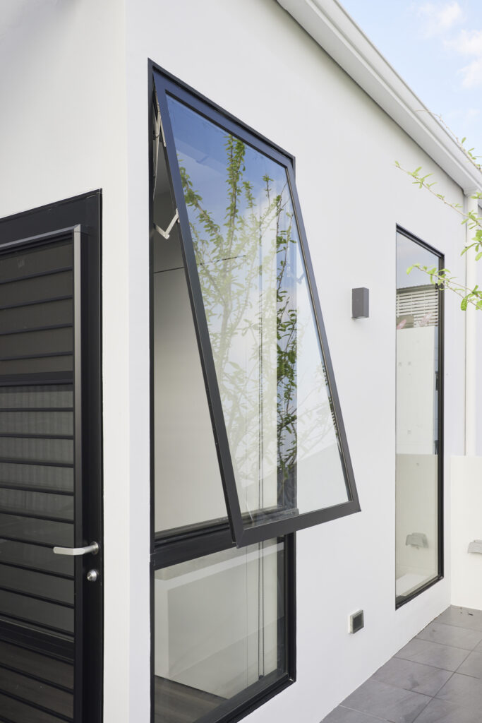 PRIVATE HOUSE : KHUN PHUTTHIPHAN KROEKGULTORN 94 - TOSTEM Thailand