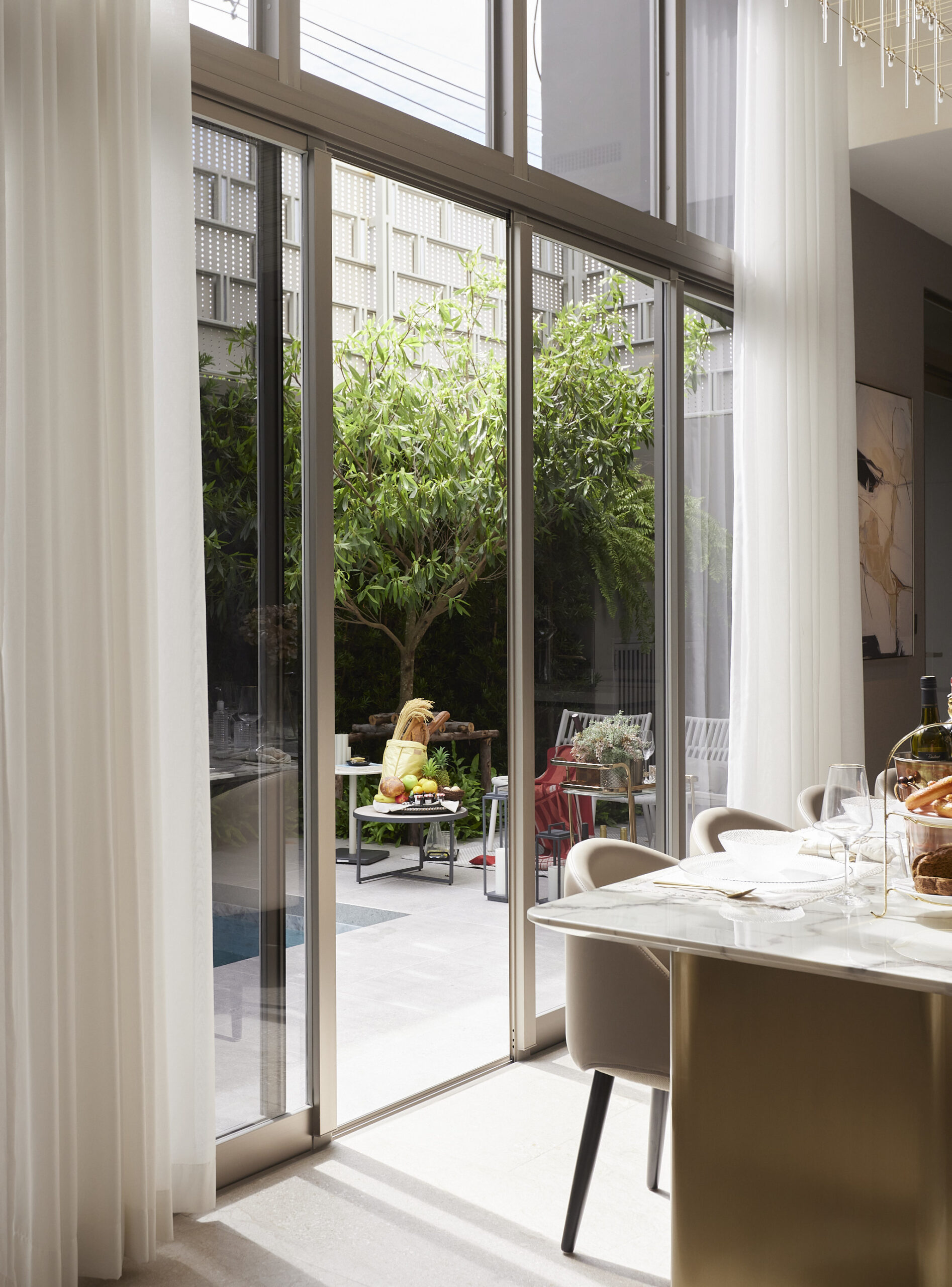 7 เกณฑ์วัดคุณภาพที่เป็นหัวใจสำคัญของประตูหน้าต่าง TOSTEM - TOSTEM Thailand