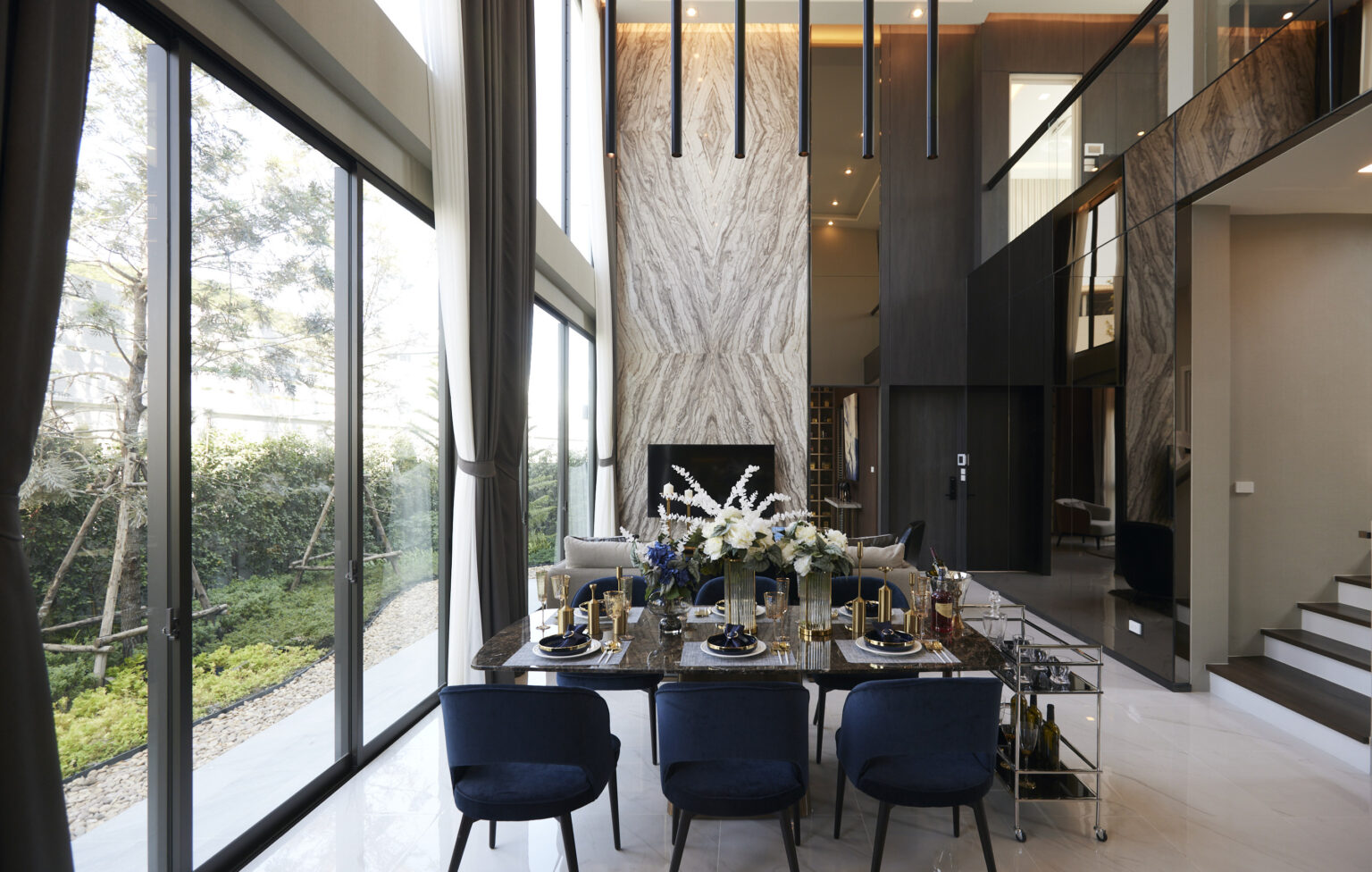 5 เหตุผลที่ทำให้ Double Volume Space เป็นที่นิยมในบ้านยุคใหม่ - TOSTEM ...